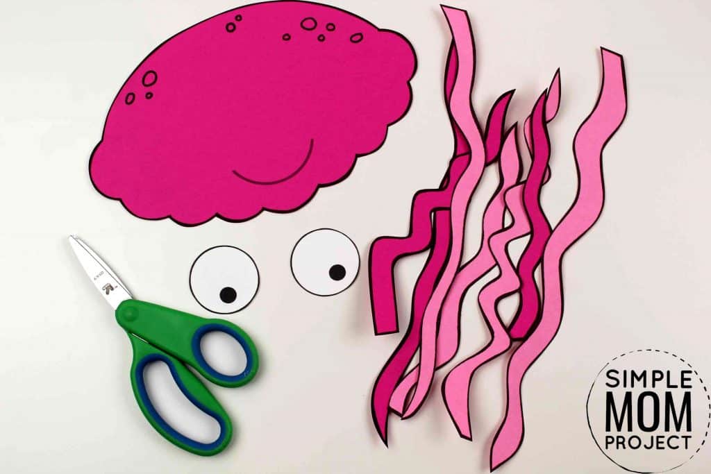 Easy DiY Jellyfish Craft with Free Jellyfish Template - Simple Mom Project