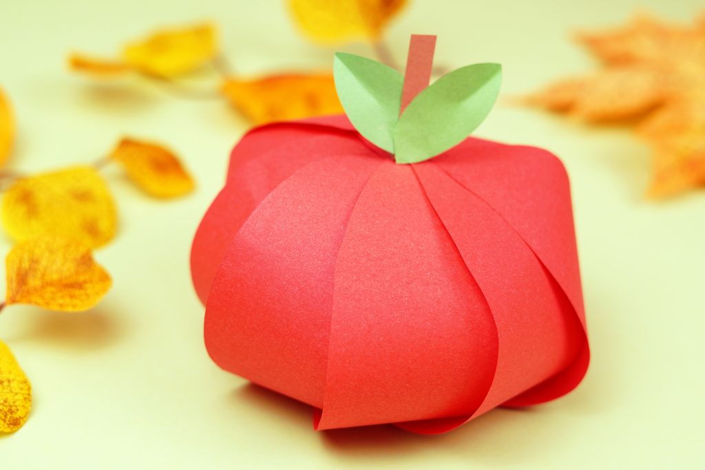 Easy DiY Paper Apple Craft for Kids - Simple Mom Project